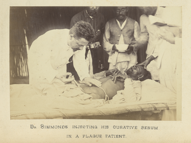 How photography has shaped our experience of pandemics - Apollo Magazine