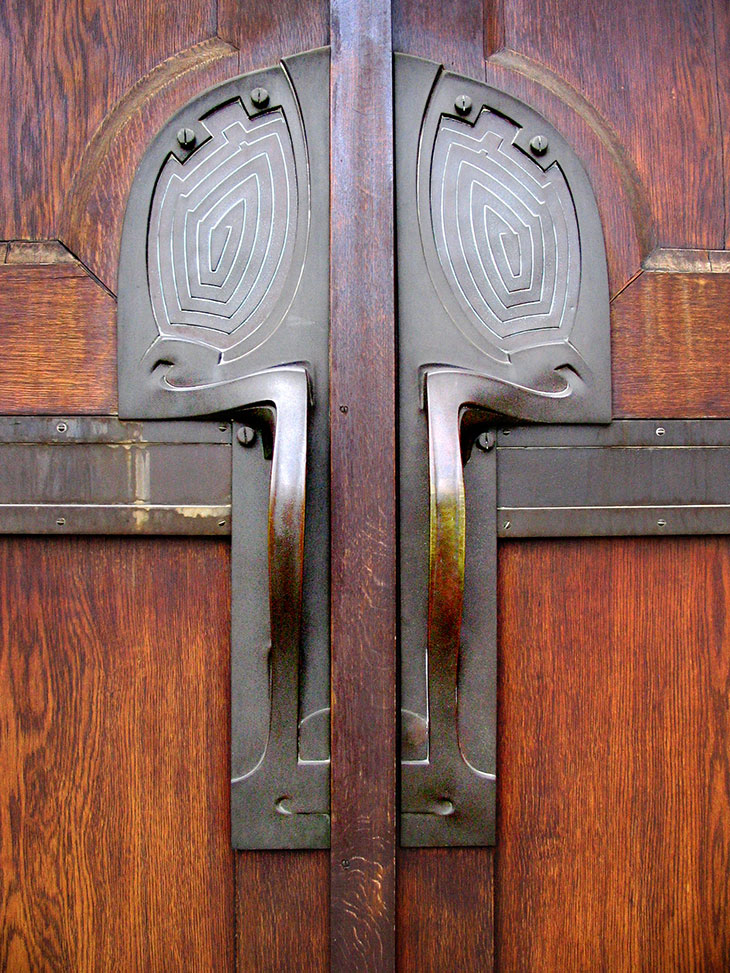 Points of contact – a short history of door handles - Apollo Magazine