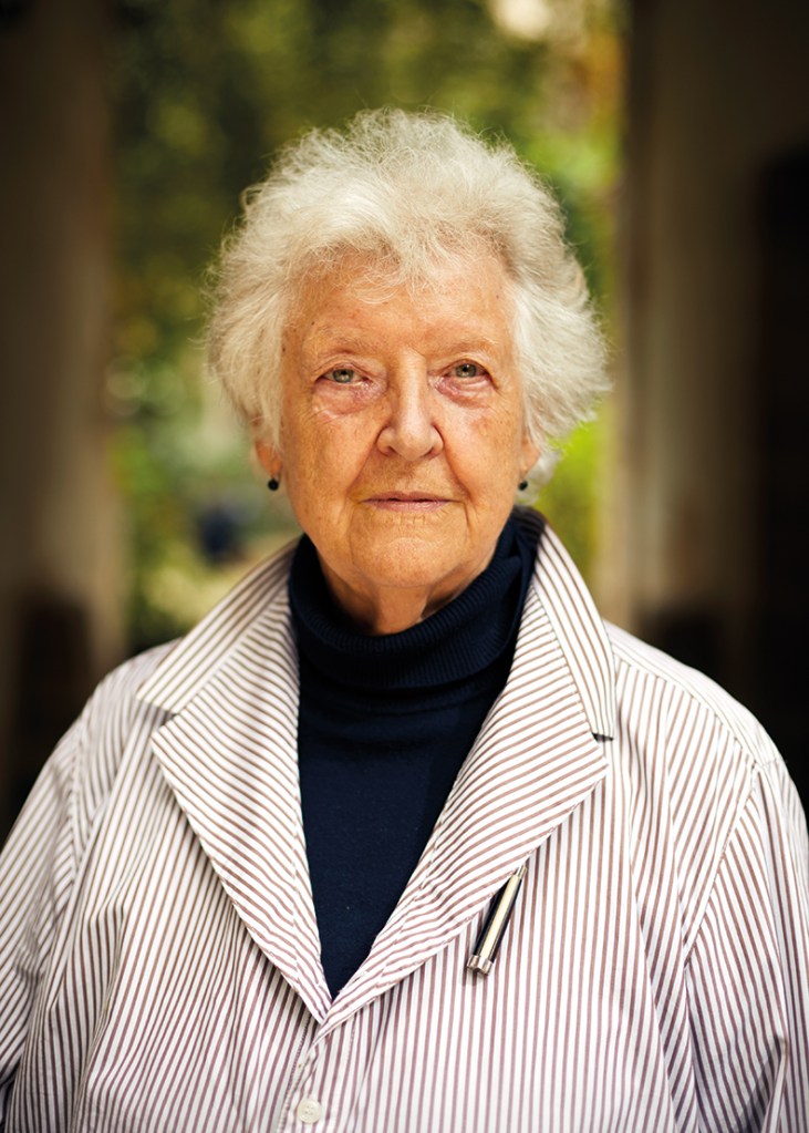 Sheila Hicks: Off Grid - Apollo Magazine