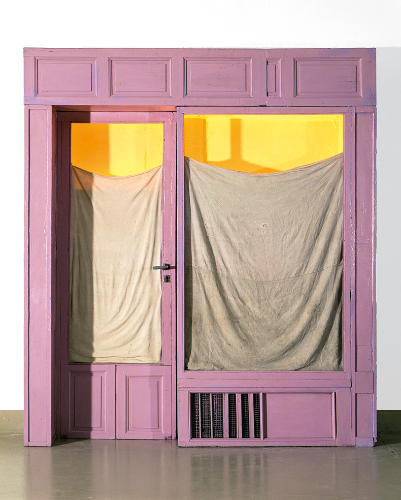 Fresh Window: The Art of Display & Display of Art - Apollo Magazine